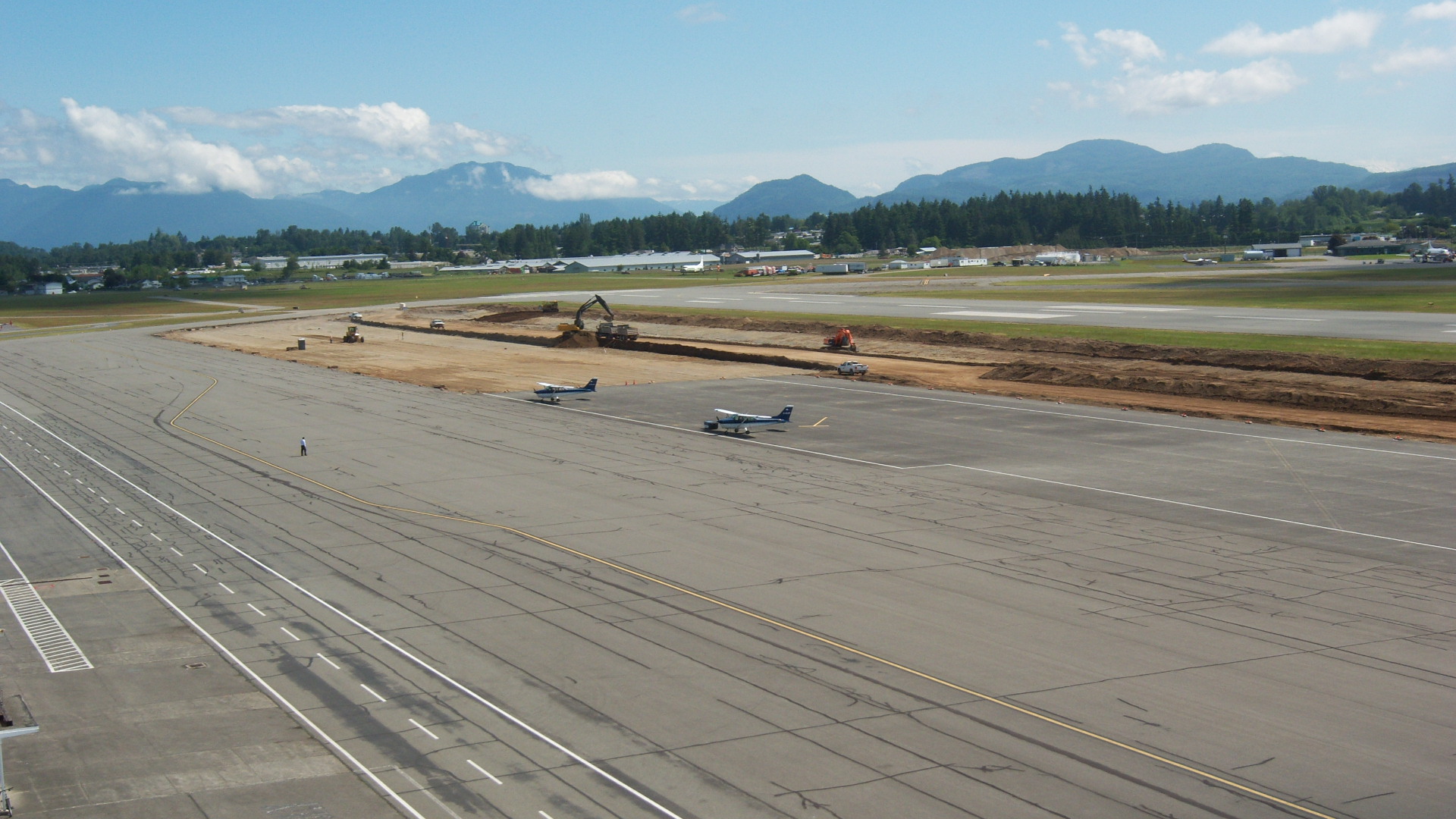 Abbotsford International Airport Taxi-Way and Apron Expansion – Jakes ...